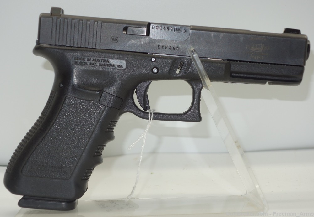 Police Issue – A Brief History of Glock Firearms Aimed at Collectors